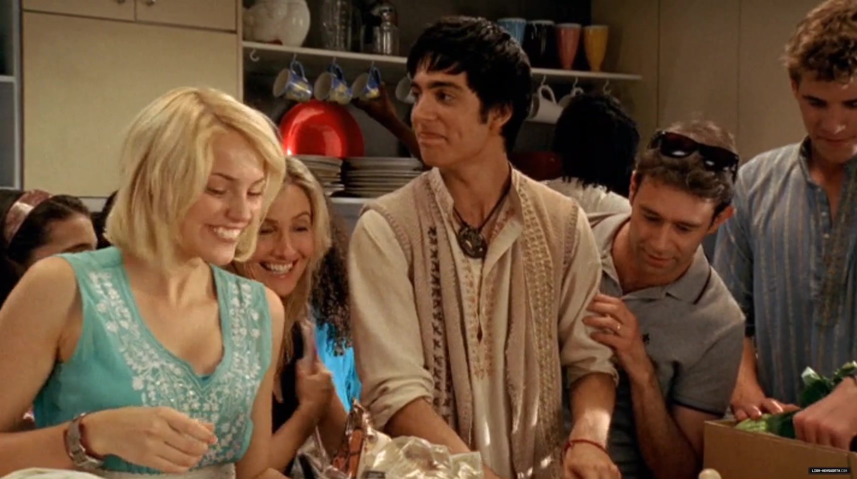1x04 Kuru the Guru - 1538 - Liam Hemsworth Photogallery